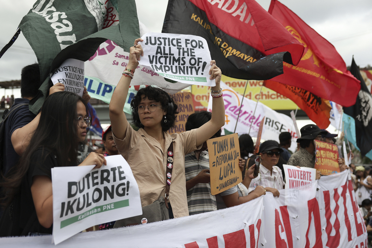 L'ex-président Rodrigo Duterte arrêté - Le Courrier